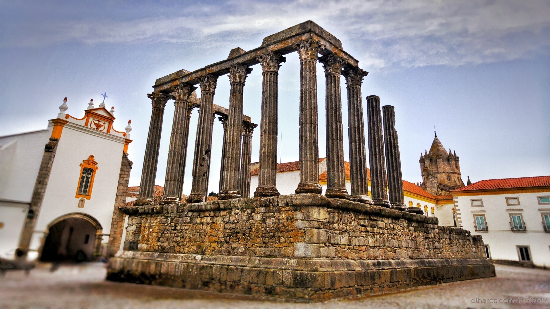 Évora - The City Museum And The Wine Production • Andaré
